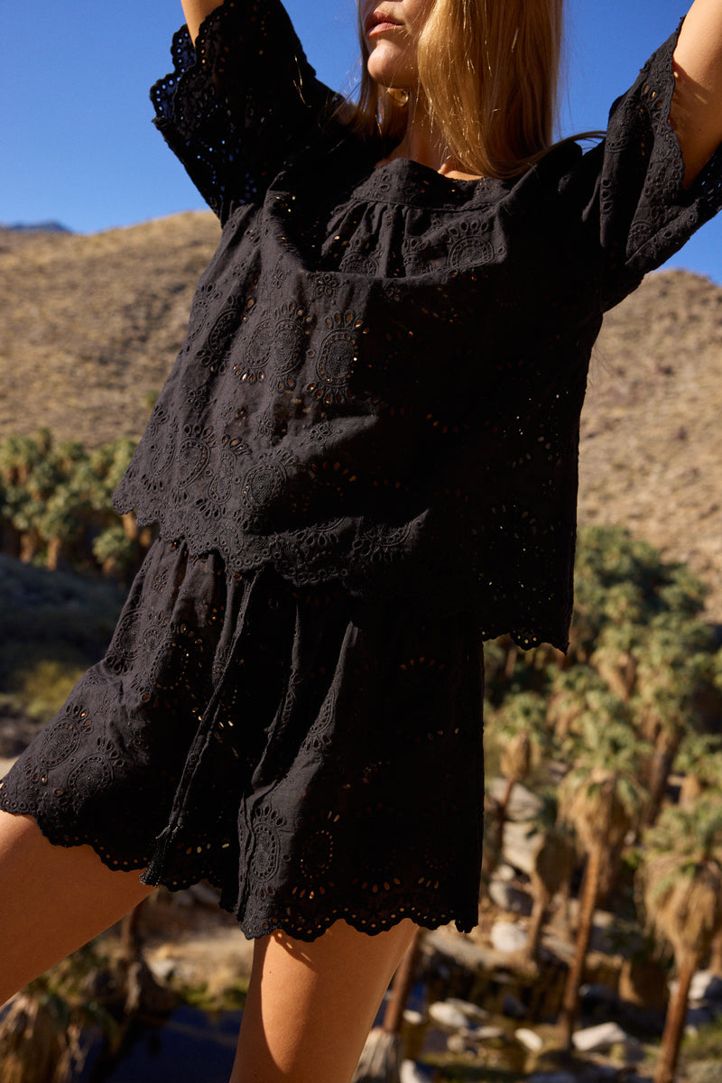 JASPER SHORT – Natalie Martin